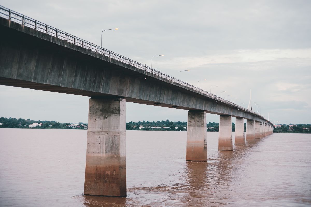 How to Get from Sukhothai to Mukdahan